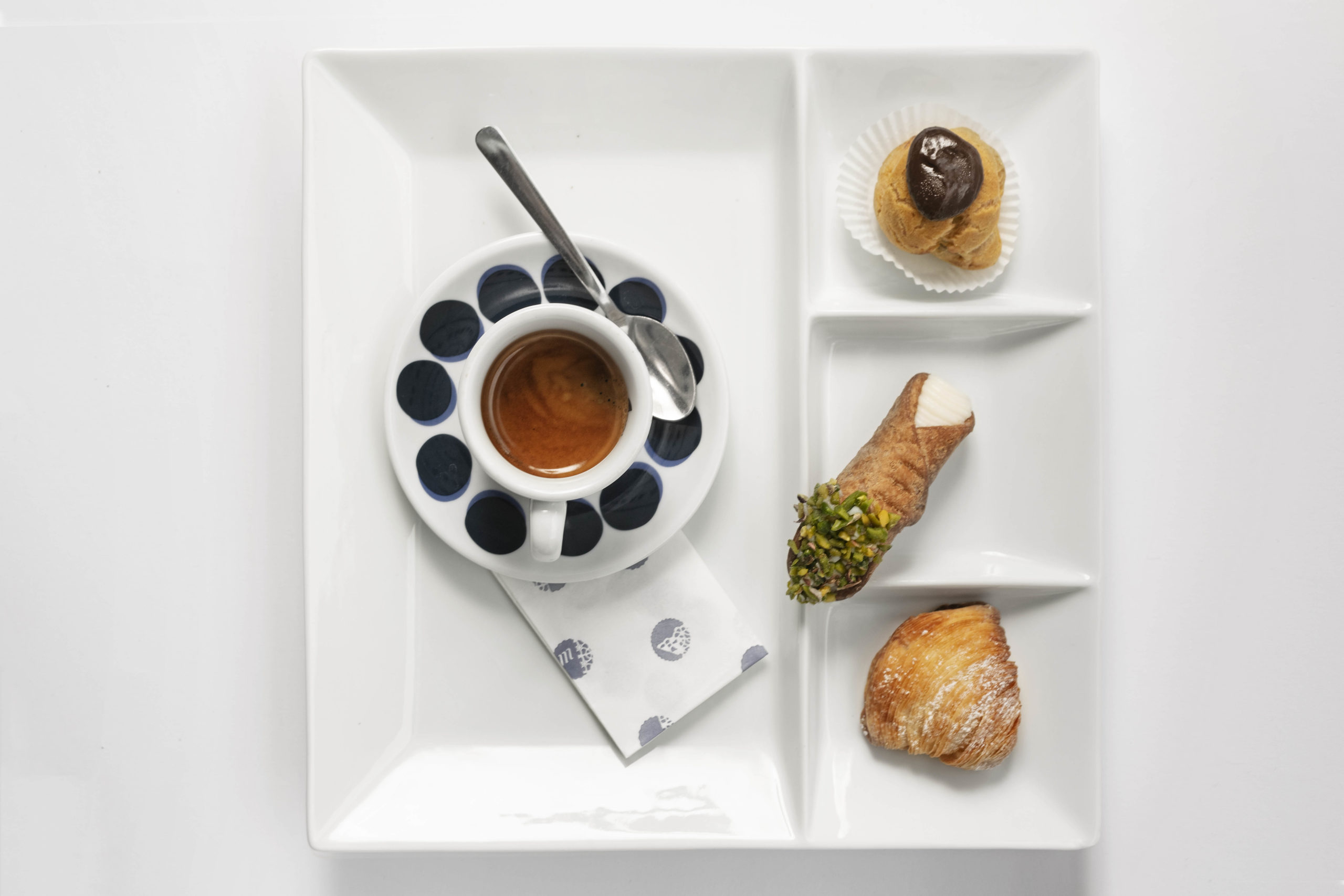 Pasticceria artigianale, cioccolato, biscotti e lievitati ~ Mignon Shop